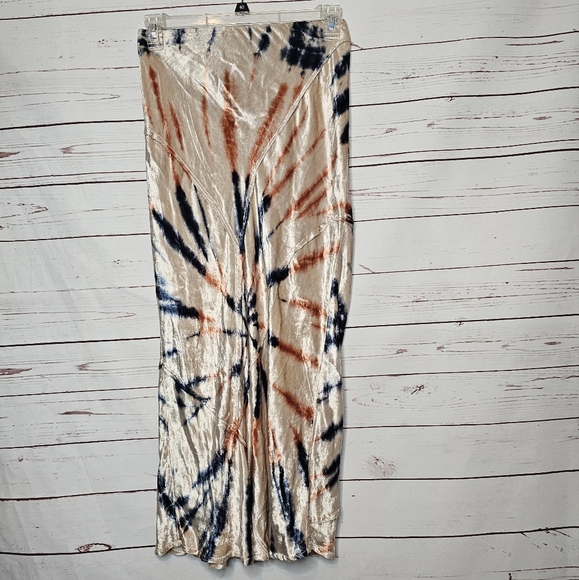 Free People | Skirts | Free People Serious Swagger Tie Dye Velvet Midi ...